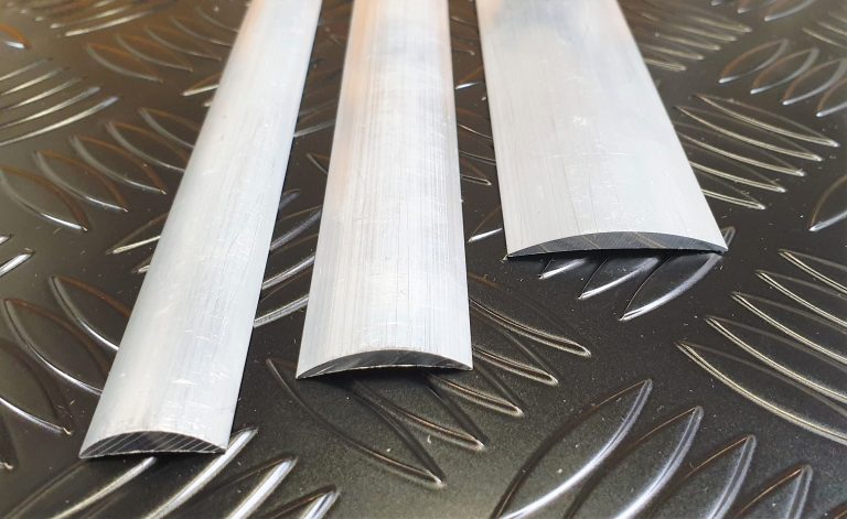 1.1/2" (38mm) Half Round Moulding